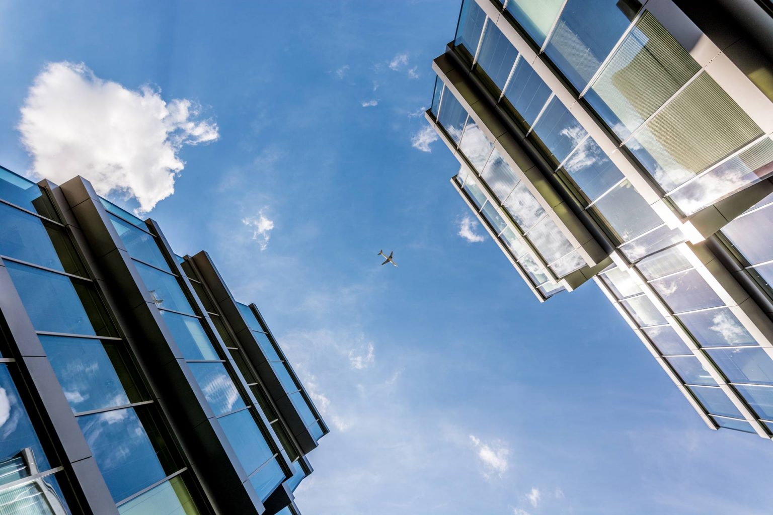 The Difference Between VDI and Microsoft Azure Virtual Desktop - Access ...